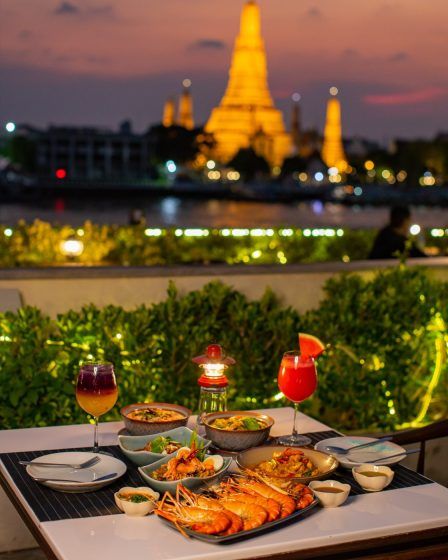 ร้านอาหารริมน้ำ ชมวิวแม่น้ำเจ้าพระยายามเย็น