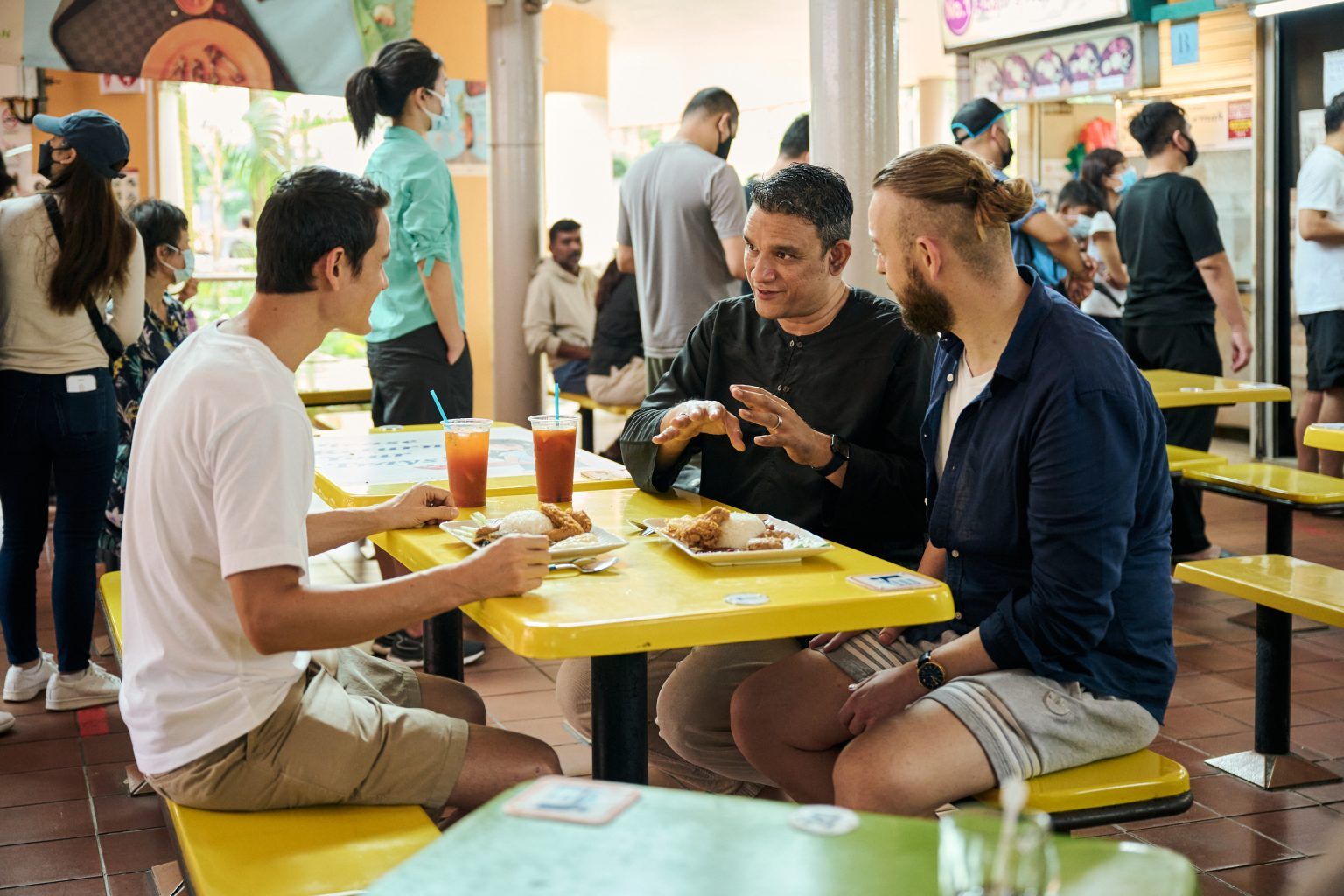 ตามรอยอาหารในสิงคโปร์ไปพร้อมซีรีส์ Food Affair with Mark Wiens มาร์ค วีนส์