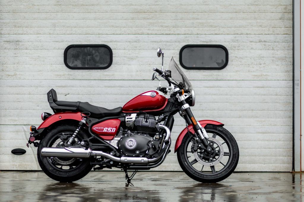 Royal Enfield Super Meteor 650 สองล้อสายชิล