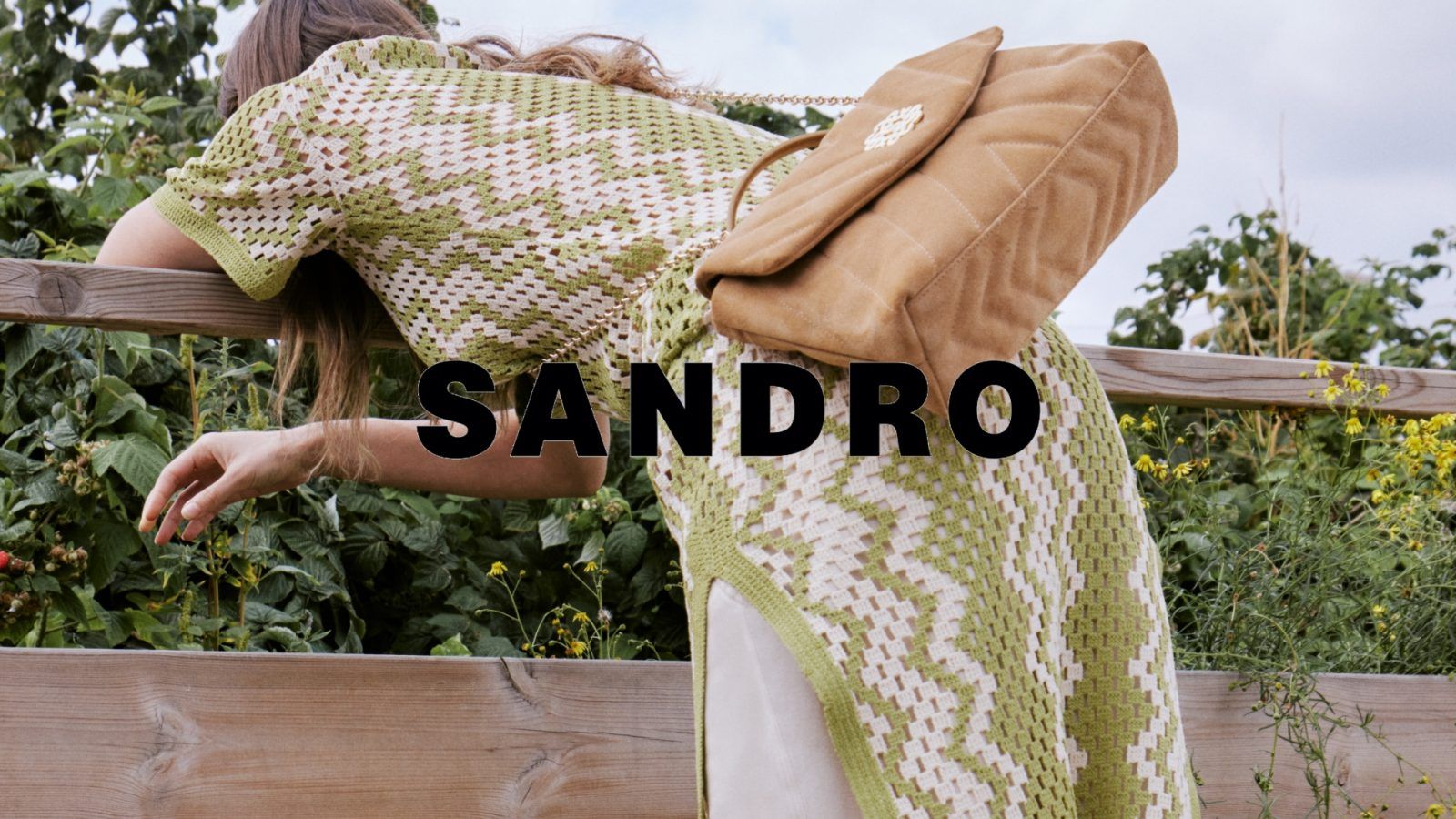 Sandro SS23 คอลเล็กชั่น ที่พูดถึงความฮิปปี้ ความอิสระ และความลื่นไหลทางเพศ