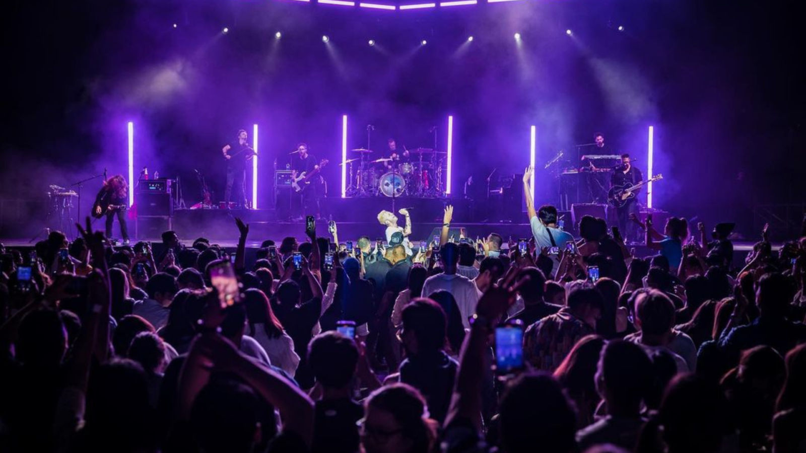 ร่วมกระโดด ร้อง เต้น เหวี่ยงให้สุดมันส์! ที่ ONEREPUBLIC LIVE IN BANGKOK