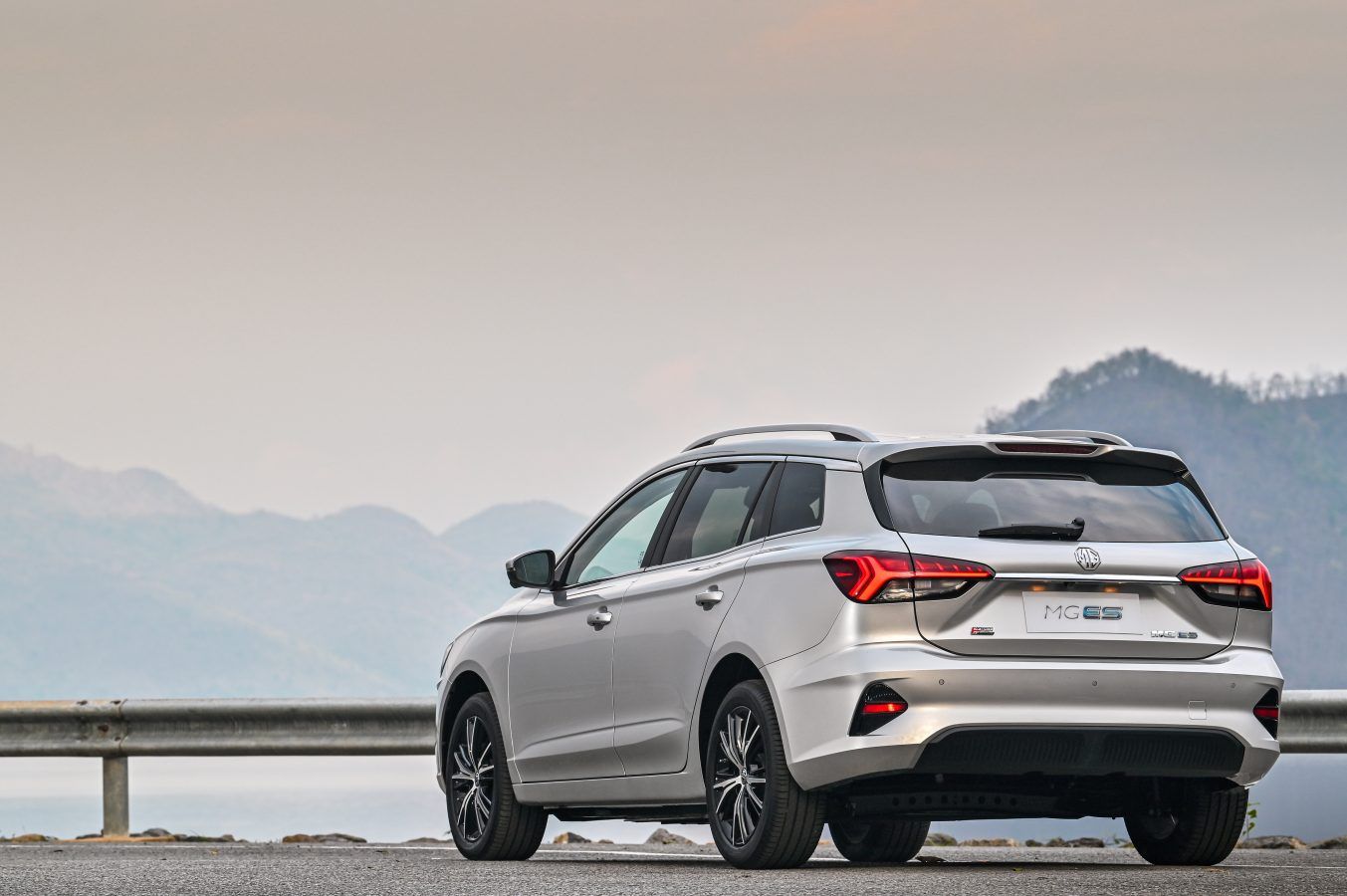 NEW MG ES รถสเตชันวากอนไฟฟ้าที่เติมเต็มไลน์ EV