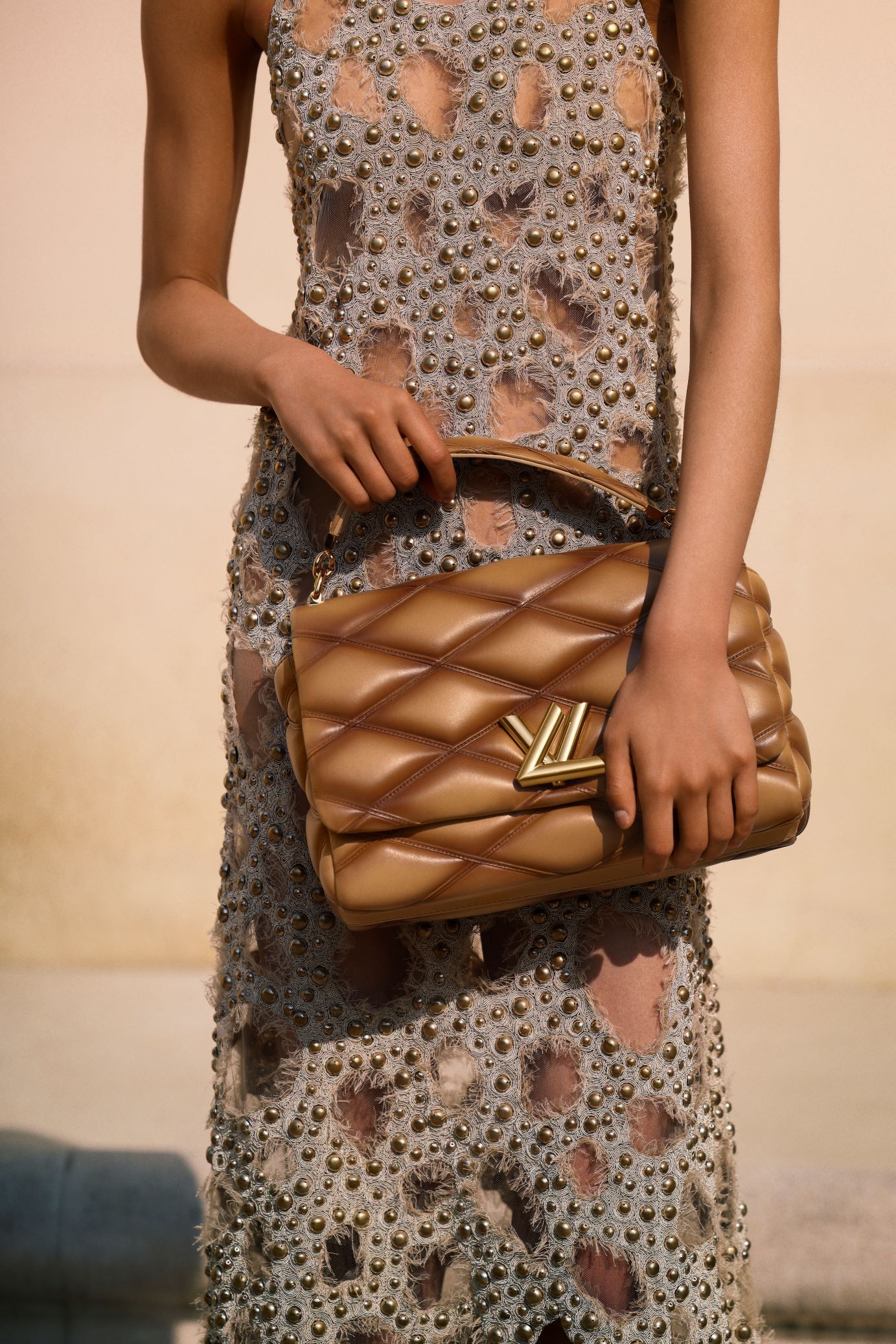 ถอดรหัส LV GO-14 ผลงานล่าสุดจาก Louis Vuitton
