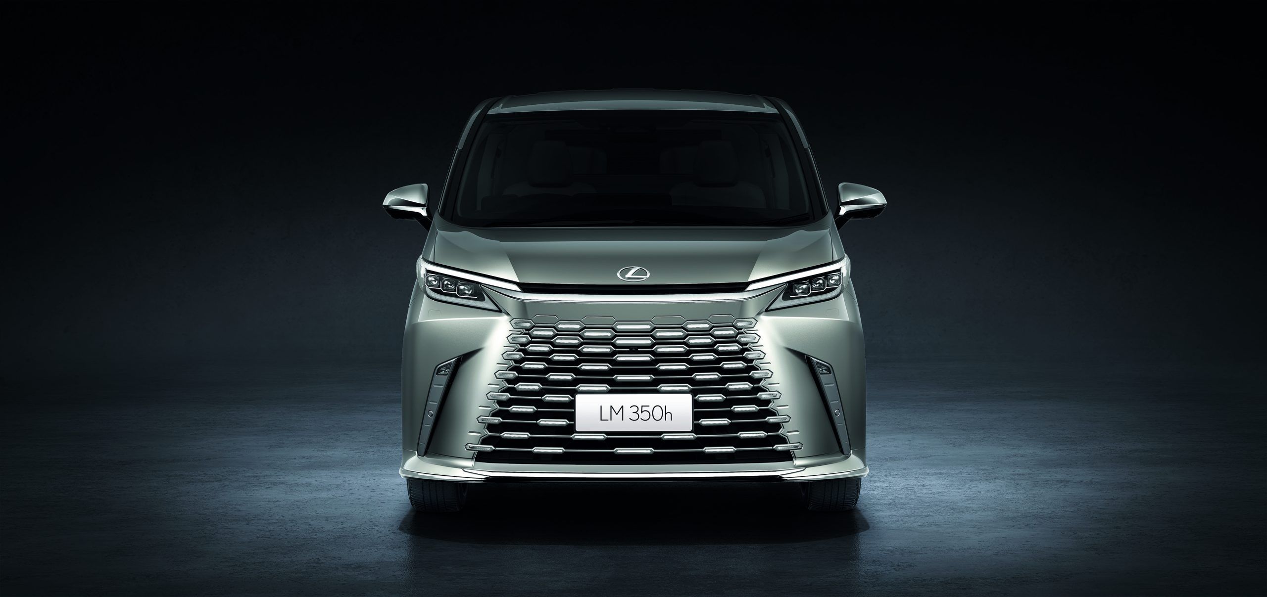 Lexus LM350h ยนตกรรม Luxury Mini Van สุดหรูรุ่นใหม่