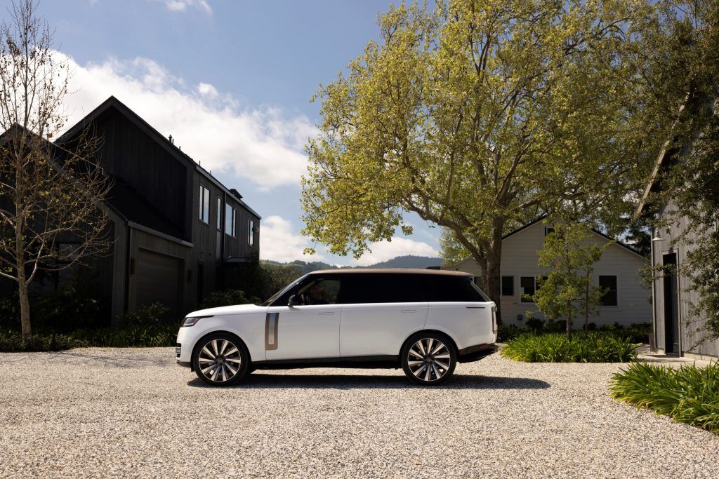 THE NEW RANGE ROVER SV ที่สุดแห่งความหรูหรา