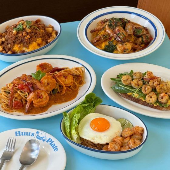 รถไฟฟ้าสายสีเขียวอ่อน สถานีบางจาก กับหลากหลายร้านอาหารอร่อยที่ห้ามพลาด