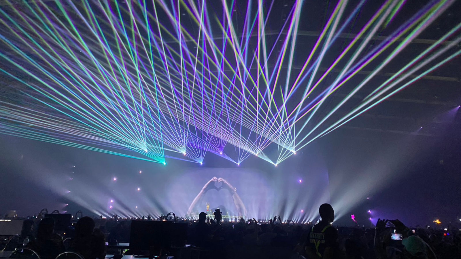 ฉลอง 10 ปี ยิ่งใหญ่! ดีเจระดับโลก โยกสะเทือนไบเทค รีวิวงาน 808 Festival ...