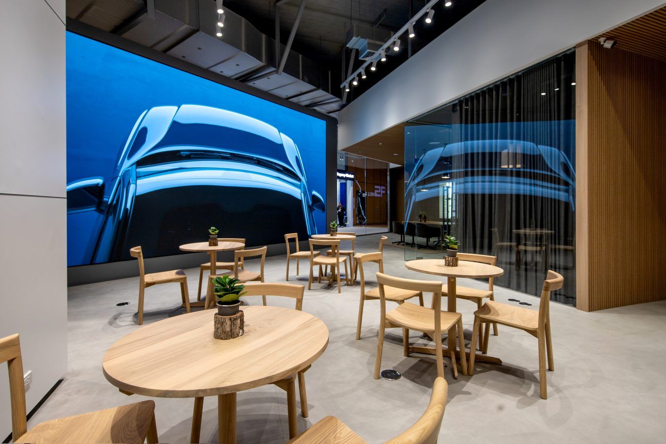Volvo Downtown Store โชว์รูมไลฟสไตล์คนเมืองแบบวอลโว่ มีอะไรที่น่าสนใจ