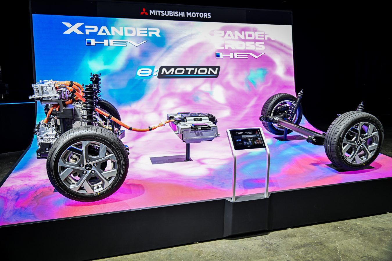 Mitsubishi New Xpander HEV และ Xpander Cross HEV ทำไมต้องฟูลไฮบริด?