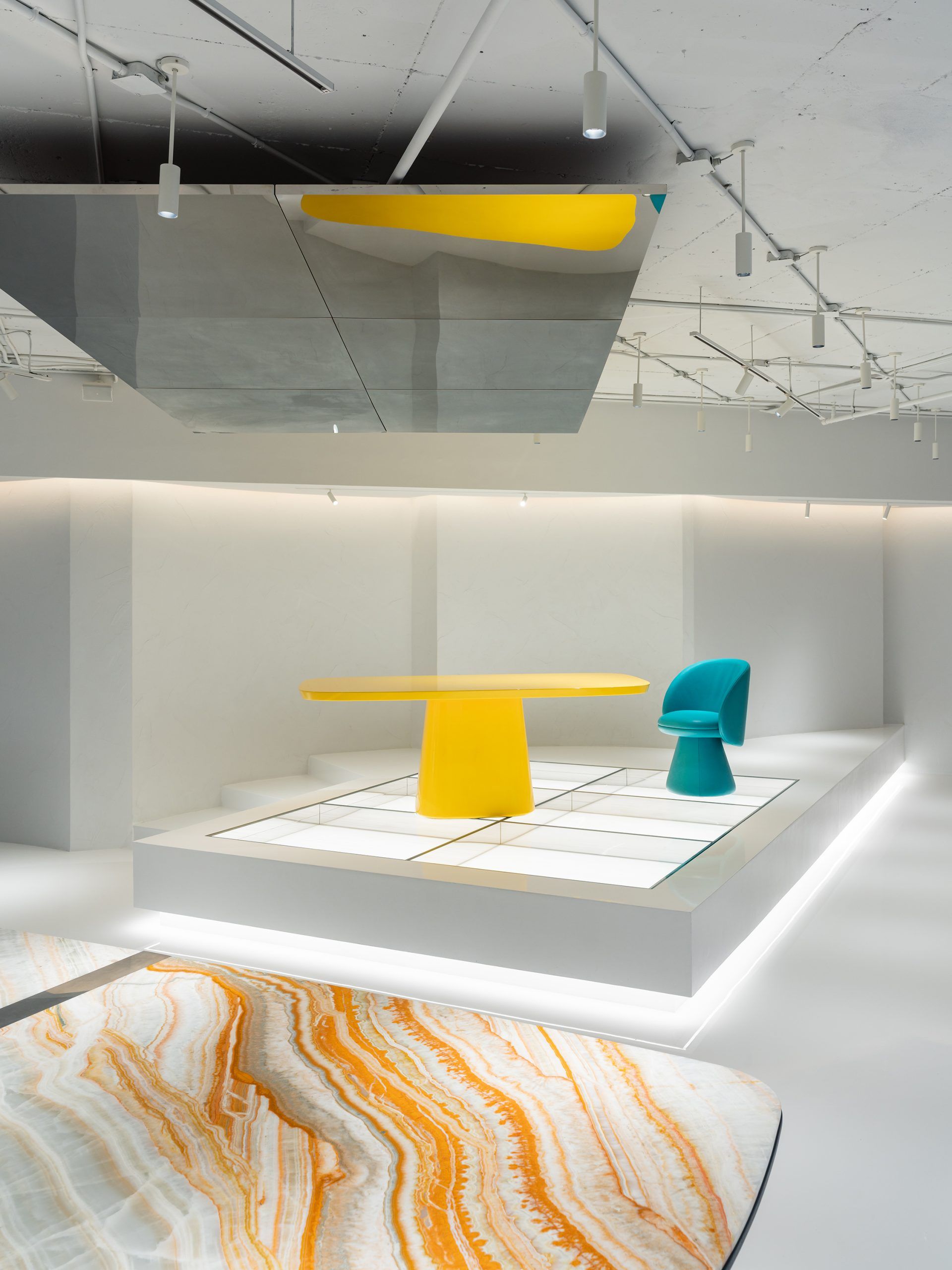 พาชมด้านในแฟล็กชิพแกลอรี่แห่งใหม่ของ Vertier แบรนด์เฟอร์นิเจอร์สัญชาติไทย