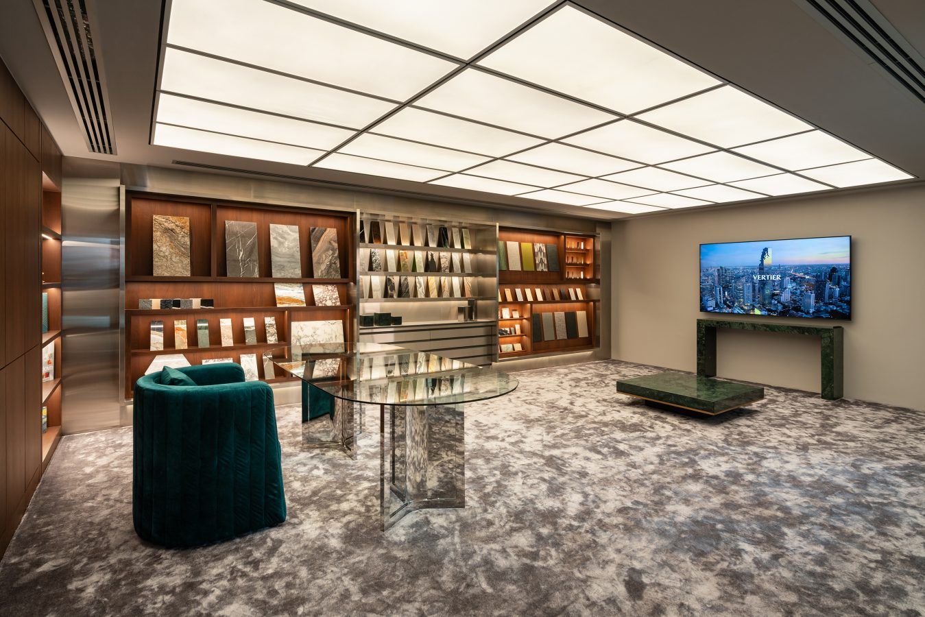 พาชมด้านในแฟล็กชิพแกลอรี่แห่งใหม่ของ Vertier แบรนด์เฟอร์นิเจอร์สัญชาติไทย