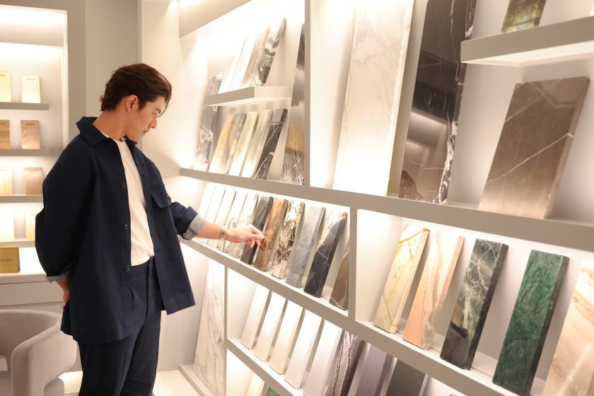 พาชมด้านในแฟล็กชิพแกลอรี่แห่งใหม่ของ Vertier แบรนด์เฟอร์นิเจอร์สัญชาติไทย