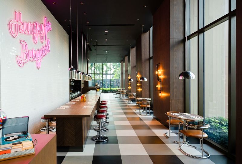 Courtyard by Marriott Bangkok พร้อมเสิร์ฟความอร่อย Big Bite Burger Bar