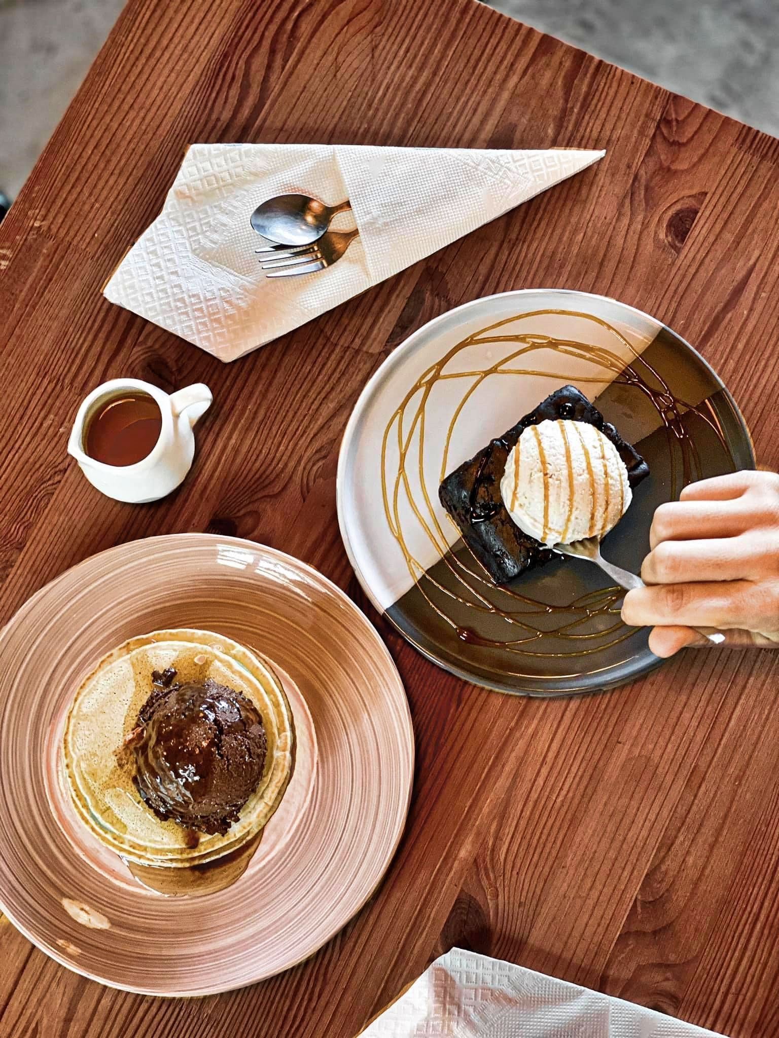 Raw Cafe & Vegan Bistro ร้านคาเฟ่ที่เน้นธรรมชาติดิบ ๆ เข้าได้ถึงทุกคน