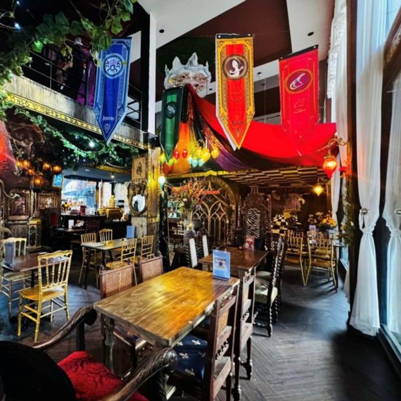 รวมพิกัด คาเฟ่สวย แนวเทพนิยาย ที่เหมือนหลุดเข้าไปในดินแดนมหัศจรรย์