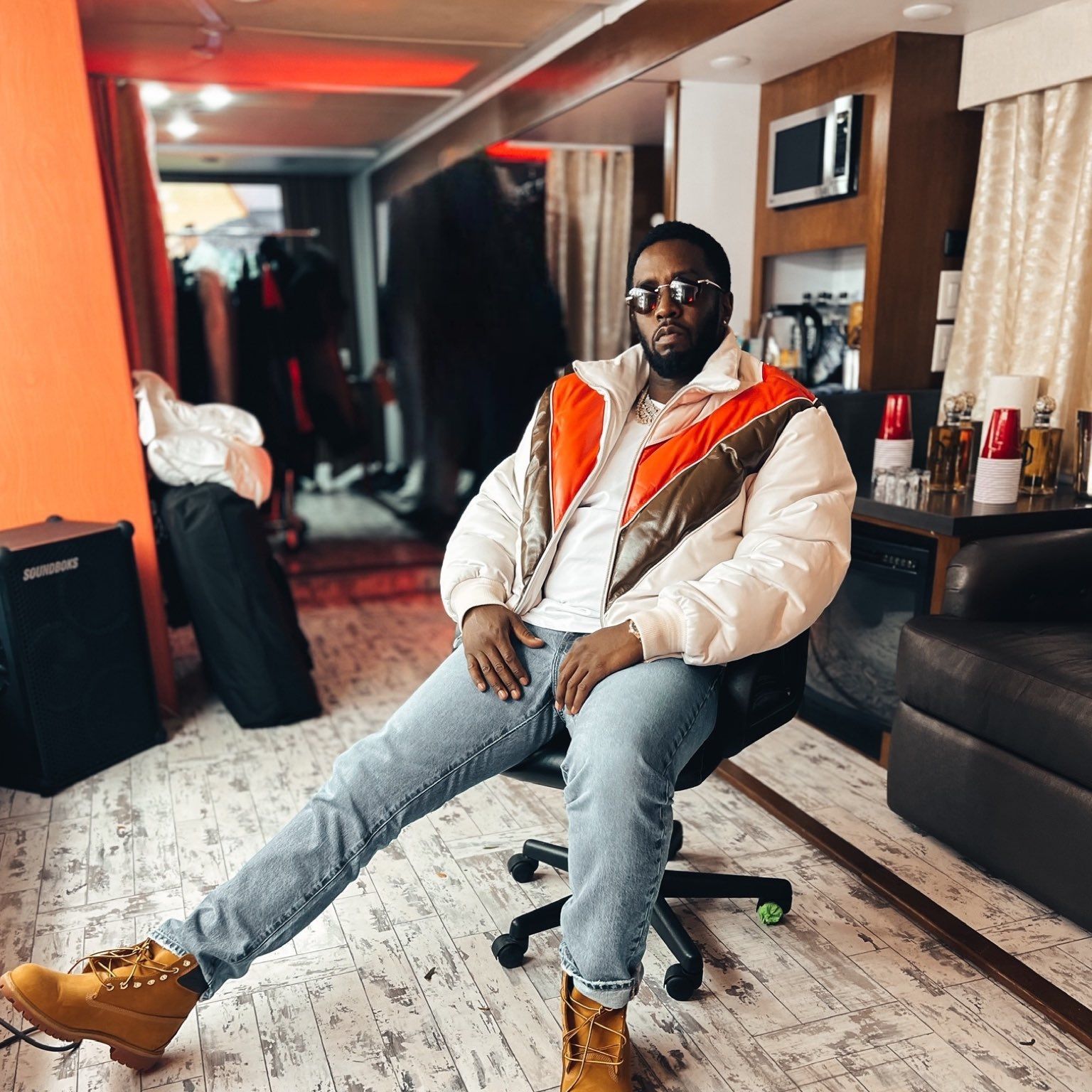 P. Diddy กับคดีสะเทือนวงการ! ส่องไทม์ไลน์ก่อนโดนจับกุมข้อหาค้าประเวณี