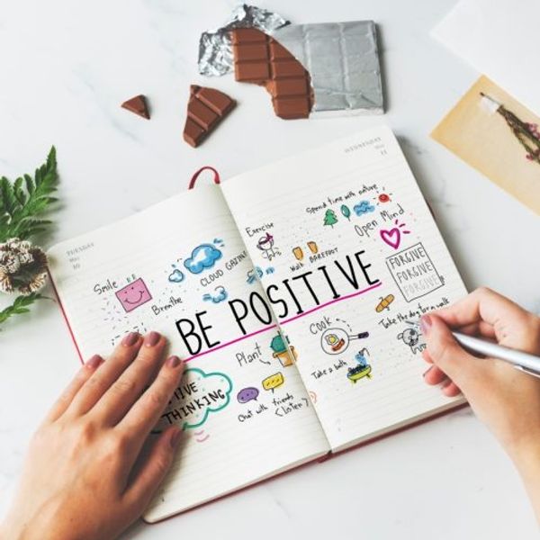 LSA Thai พาบุกหลังเวที งานแฟชั่น พร้อมดู คู่จิ้น