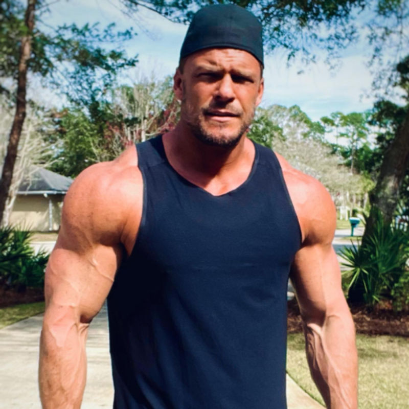 Dwayne The Rock Johnson ประวัติและหนังที่ห้ามพลาดก่อนดู Red One