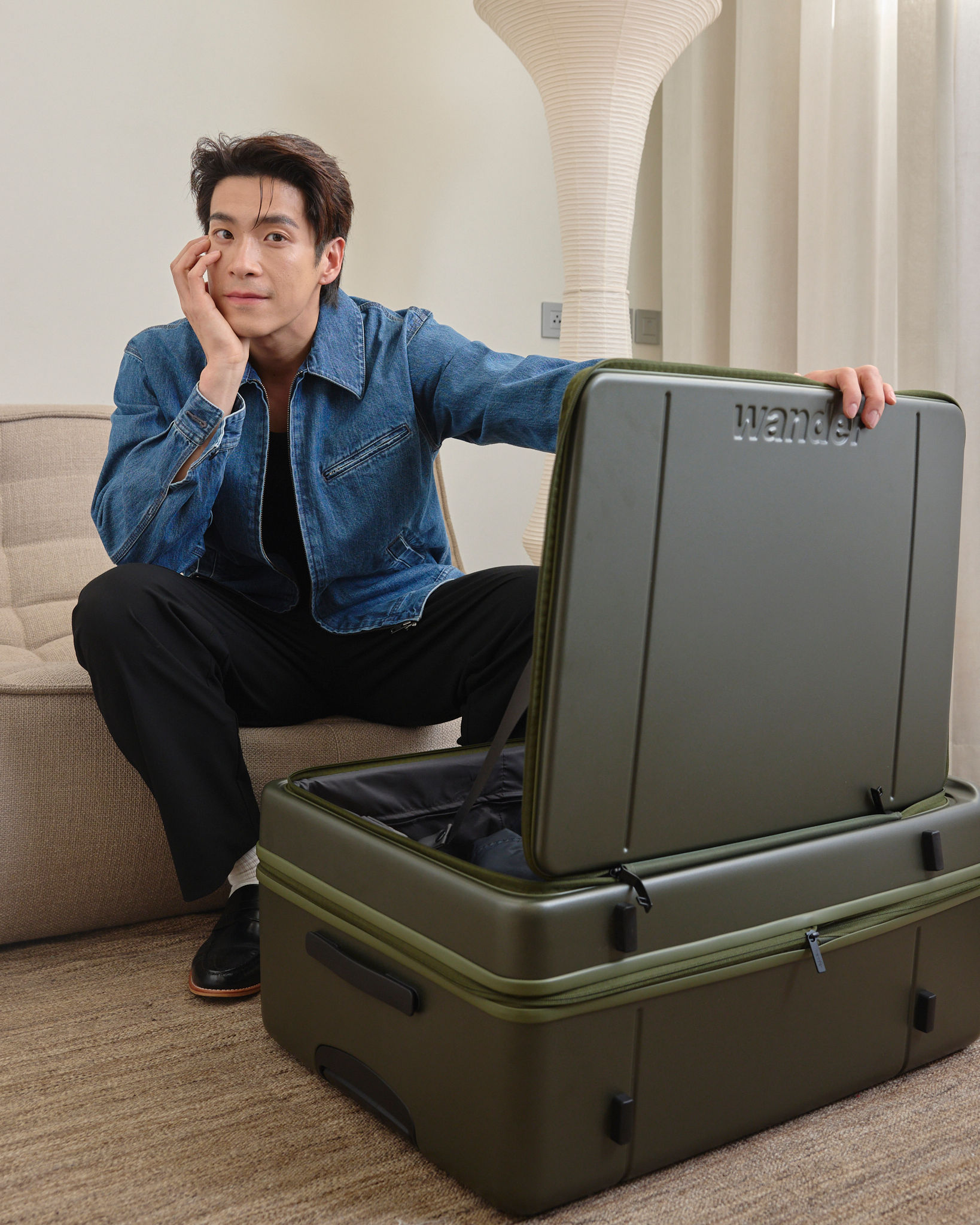 “อาเล็ก ธีรเดช” ร่วมแคมเปญ “Everywhere with Wander” ในฐานะ Friend of Wander