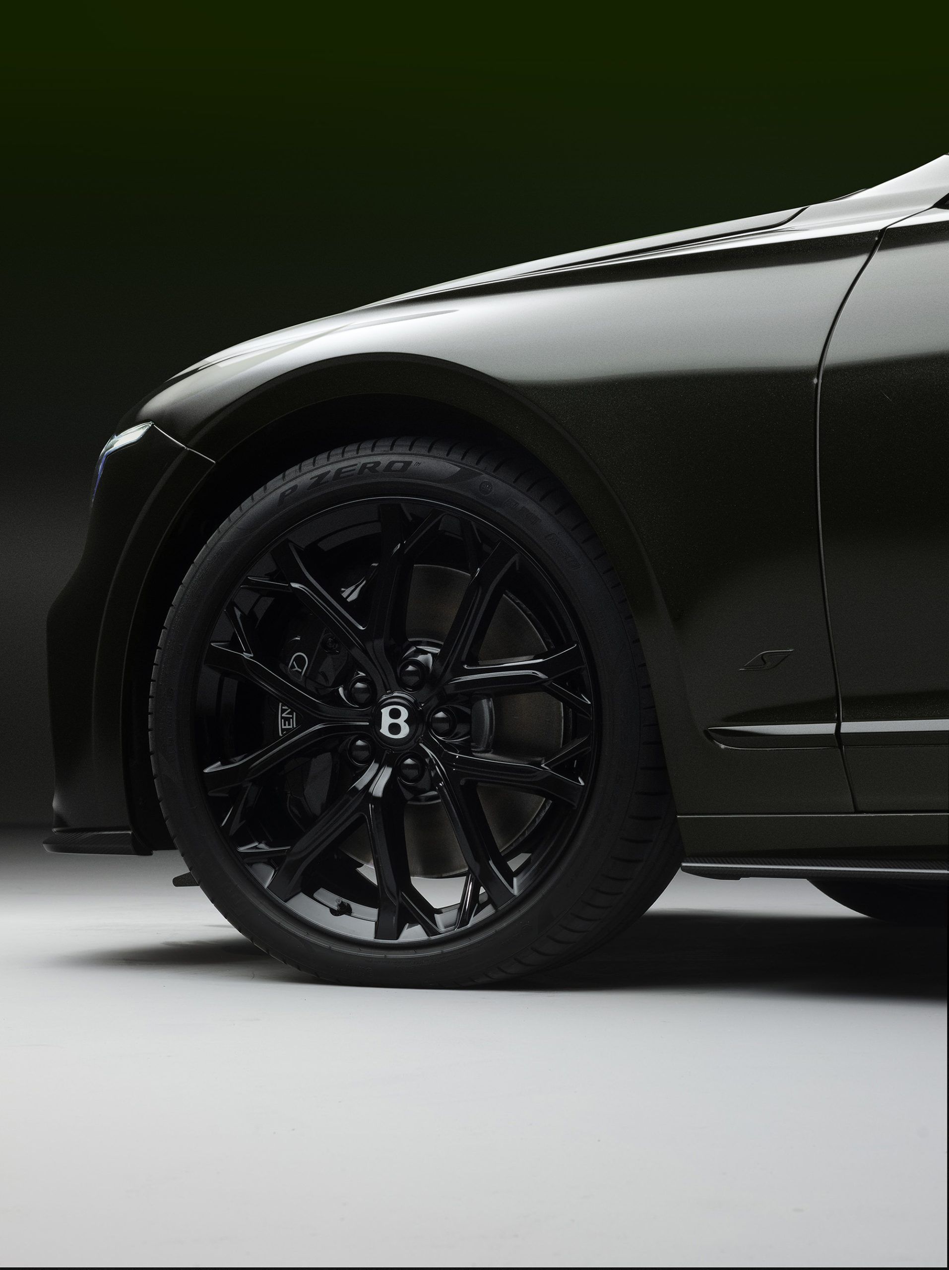 Bentley Flying Spur ใหม่ ยนตรกรรมหรูระดับท็อป ขุมพลัง V8 Hybrid